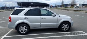 Kia Sorento 2008 in Riga, with an engine capacity of 2.50 L and mileage of 250 thousand km for 3650 €, photo 6 on AUTOMOTO.COM.LV