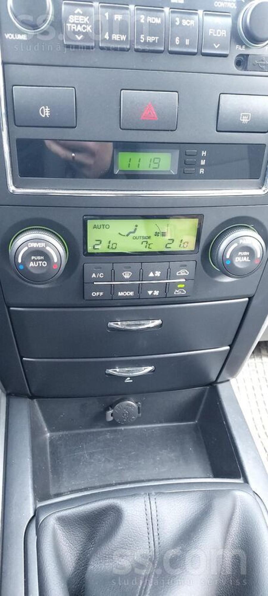 Kia Sorento 2008 in Riga, with an engine capacity of 2.50 L and mileage of 250 thousand km for 3650 €, photo 16 on AUTOMOTO.COM.LV