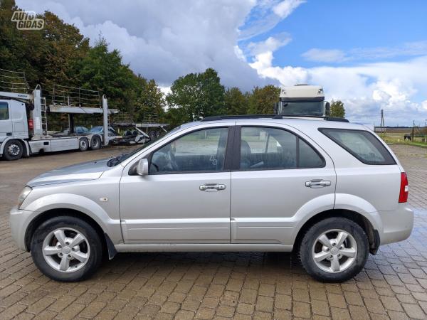 Kia Sorento 2008 in Marijampole, with an engine capacity of 2.50 L and mileage of 253 thousand km for 2600 €, photo 3 on AUTOMOTO.COM.LV