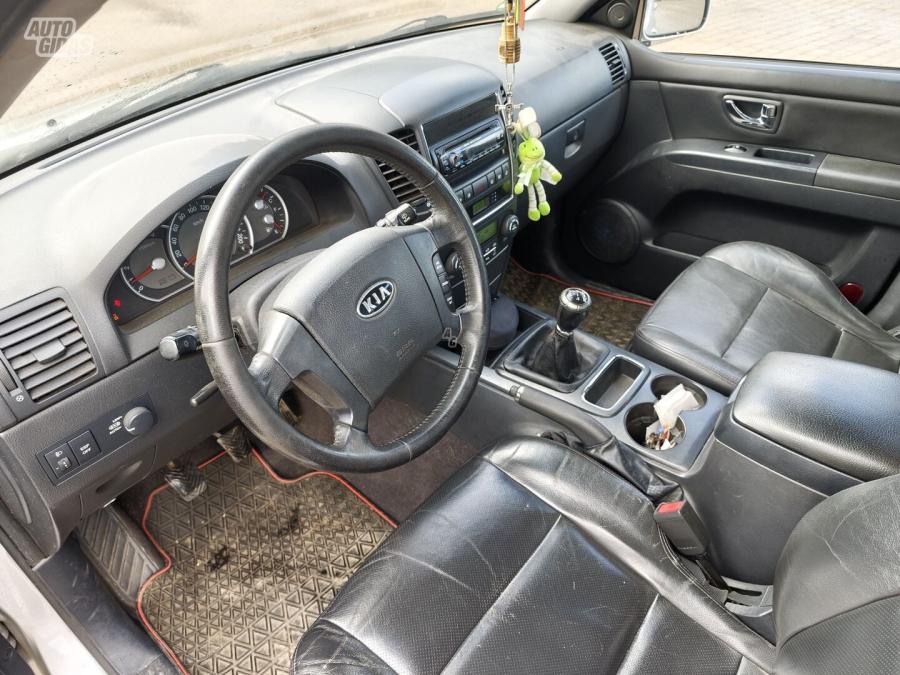 Kia Sorento 2008 Marijampole, ar dzinēja tilpumu 2.50 L un nobraukumu 253 tūkst. km par 2600 €, foto 10 vietnē AUTOMOTO.COM.LV