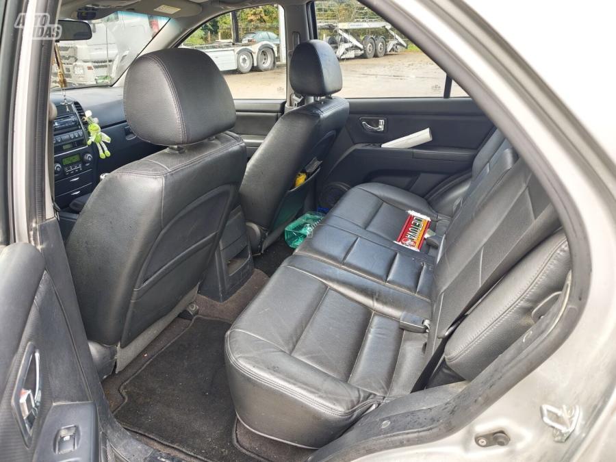 Kia Sorento 2008 Marijampole, ar dzinēja tilpumu 2.50 L un nobraukumu 253 tūkst. km par 2600 €, foto 12 vietnē AUTOMOTO.COM.LV