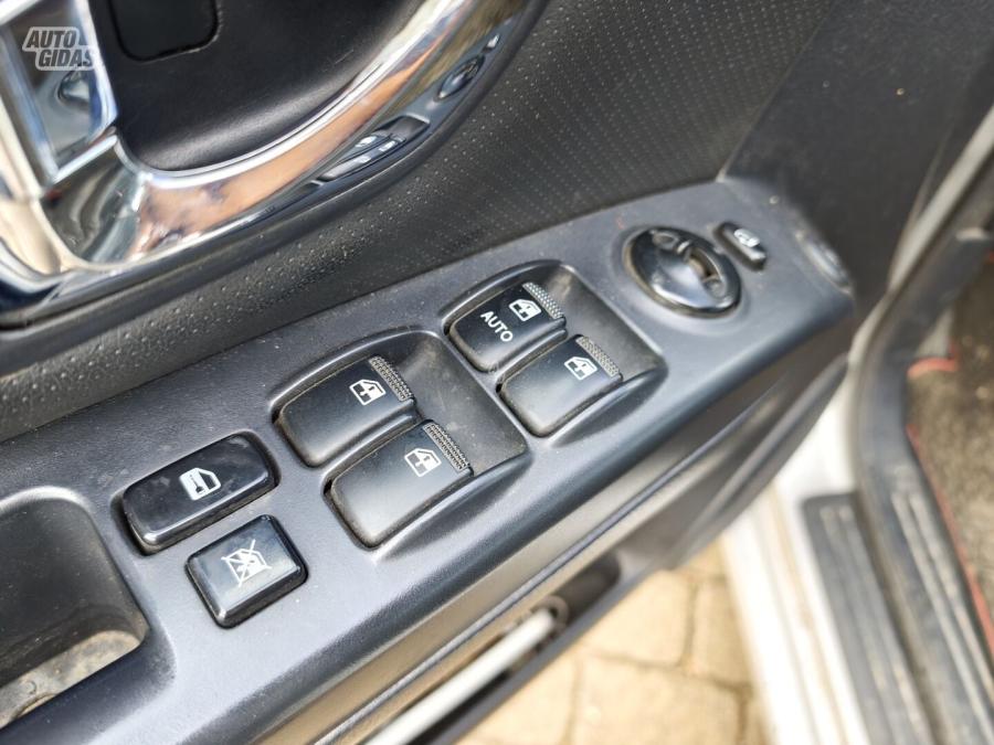 Kia Sorento 2008 Marijampole, ar dzinēja tilpumu 2.50 L un nobraukumu 253 tūkst. km par 2600 €, foto 15 vietnē AUTOMOTO.COM.LV