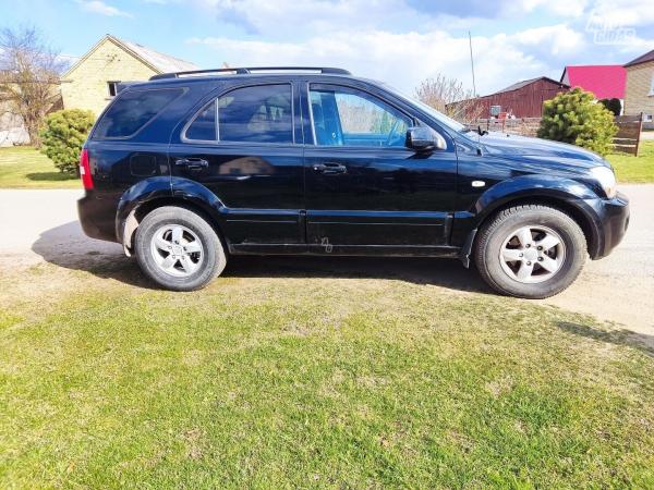 Kia Sorento 2009 in Vilnius, with an engine capacity of 2.50 L and mileage of 313 thousand km for 2800 €, photo 3 on AUTOMOTO.COM.LV