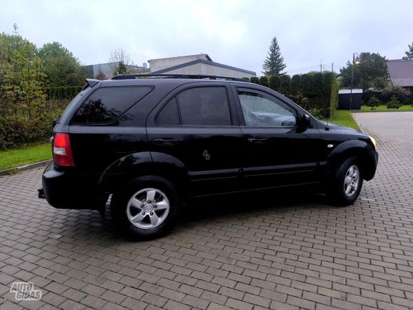 Kia Sorento 2009 in Siauliai, with an engine capacity of 2.50 L and mileage of 301 thousand km for 2650 €, photo 6 on AUTOMOTO.COM.LV