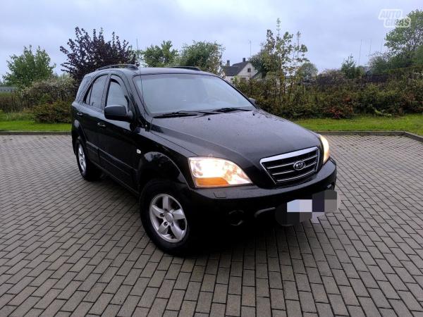 Kia Sorento 2009 in Siauliai, with an engine capacity of 2.50 L and mileage of 301 thousand km for 2650 €, photo 8 on AUTOMOTO.COM.LV