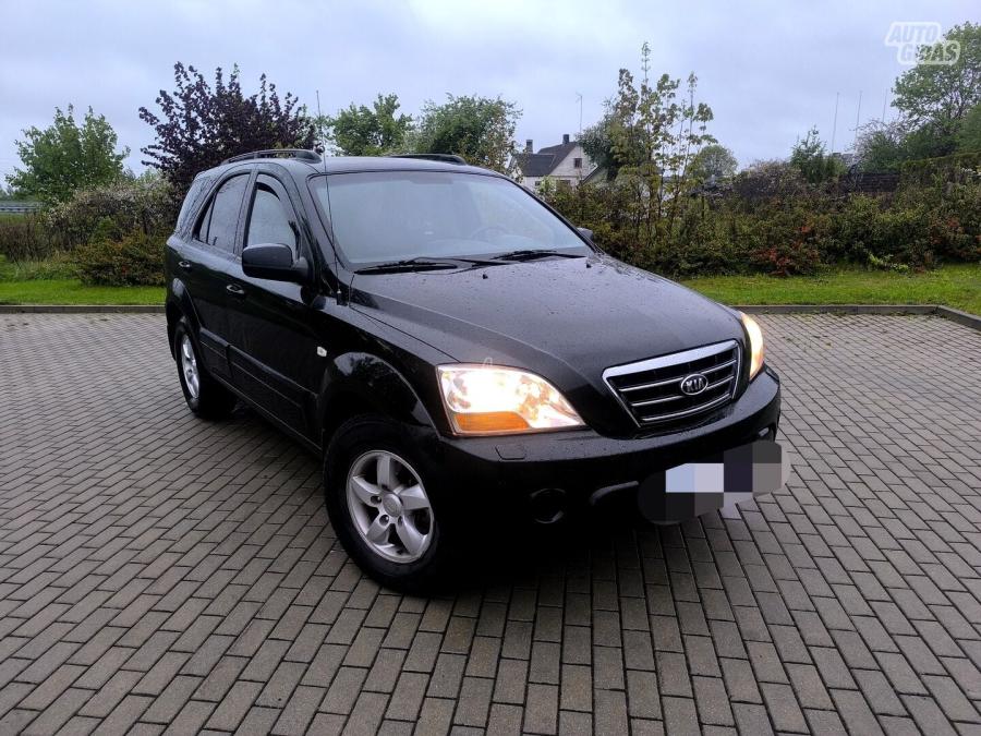Kia Sorento 2009 in Siauliai, with an engine capacity of 2.50 L and mileage of 300 thousand km for 2600 €, photo 1 on AUTOMOTO.COM.LV
