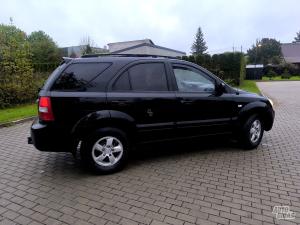 Kia Sorento 2009 in Siauliai, with an engine capacity of 2.50 L and mileage of 300 thousand km for 2600 €, photo 3 on AUTOMOTO.COM.LV