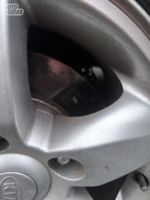 Kia Sorento 2009 in Siauliai, with an engine capacity of 2.50 L and mileage of 300 thousand km for 2600 €, photo 12 on AUTOMOTO.COM.LV