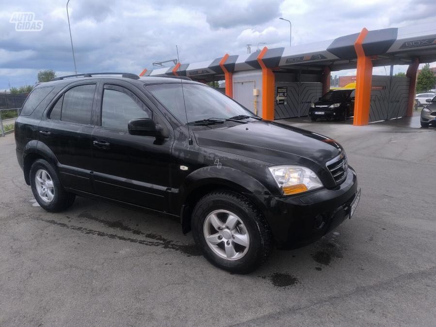 Kia Sorento 2009 in Siauliai, with an engine capacity of 2.50 L and mileage of 301 thousand km for 2600 €, photo 6 on AUTOMOTO.COM.LV