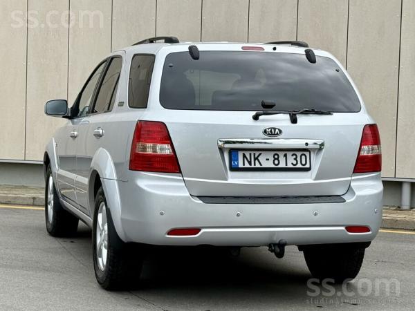 Kia Sorento 2009 in Riga, with an engine capacity of 2.50 L and mileage of 284 thousand km for 3500 €, photo 7 on AUTOMOTO.COM.LV