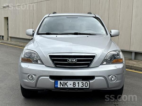 Kia Sorento 2009 in Riga, with an engine capacity of 2.50 L and mileage of 284 thousand km for 3500 €, photo 9 on AUTOMOTO.COM.LV