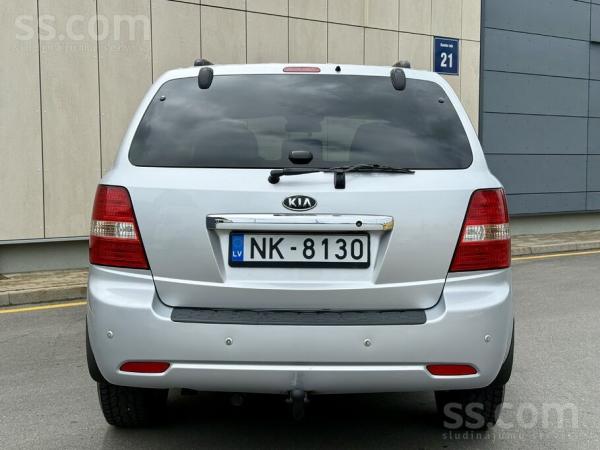 Kia Sorento 2009 in Riga, with an engine capacity of 2.50 L and mileage of 284 thousand km for 3500 €, photo 10 on AUTOMOTO.COM.LV