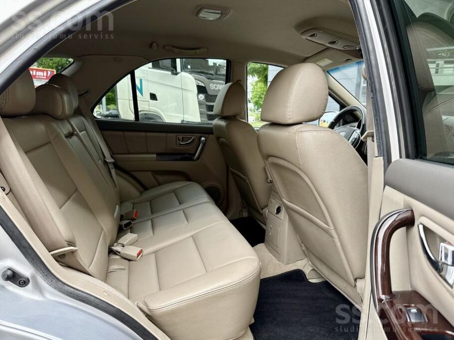 Kia Sorento 2009 Rīga, ar dzinēja tilpumu 2.50 L un nobraukumu 284 tūkst. km par 3500 €, foto 17 vietnē AUTOMOTO.COM.LV
