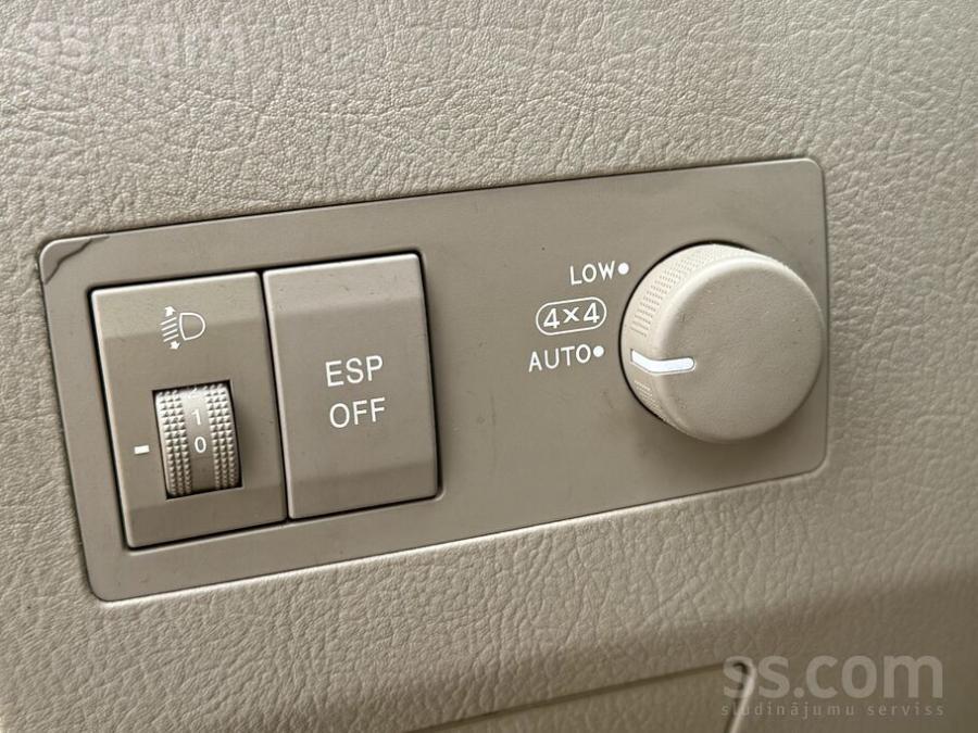 Kia Sorento 2009 Rīga, ar dzinēja tilpumu 2.50 L un nobraukumu 284 tūkst. km par 3500 €, foto 20 vietnē AUTOMOTO.COM.LV