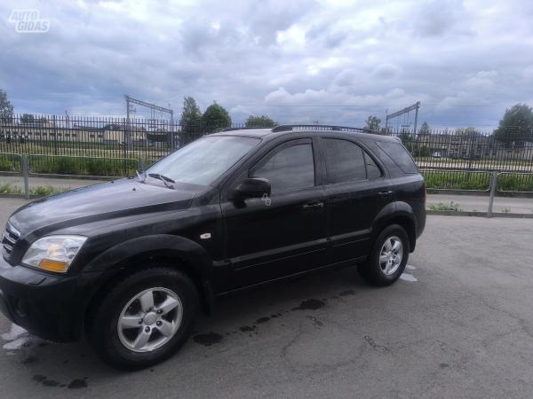 Kia Sorento 2009 in Siauliai, with an engine capacity of 2.50 L and mileage of 300 thousand km for 2550 €, photo 4 on AUTOMOTO.COM.LV