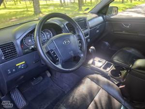Kia Sorento 2009 in Prienai, with an engine capacity of 2.50 L and mileage of 225 thousand km for 3700 €, photo 5 on AUTOMOTO.COM.LV