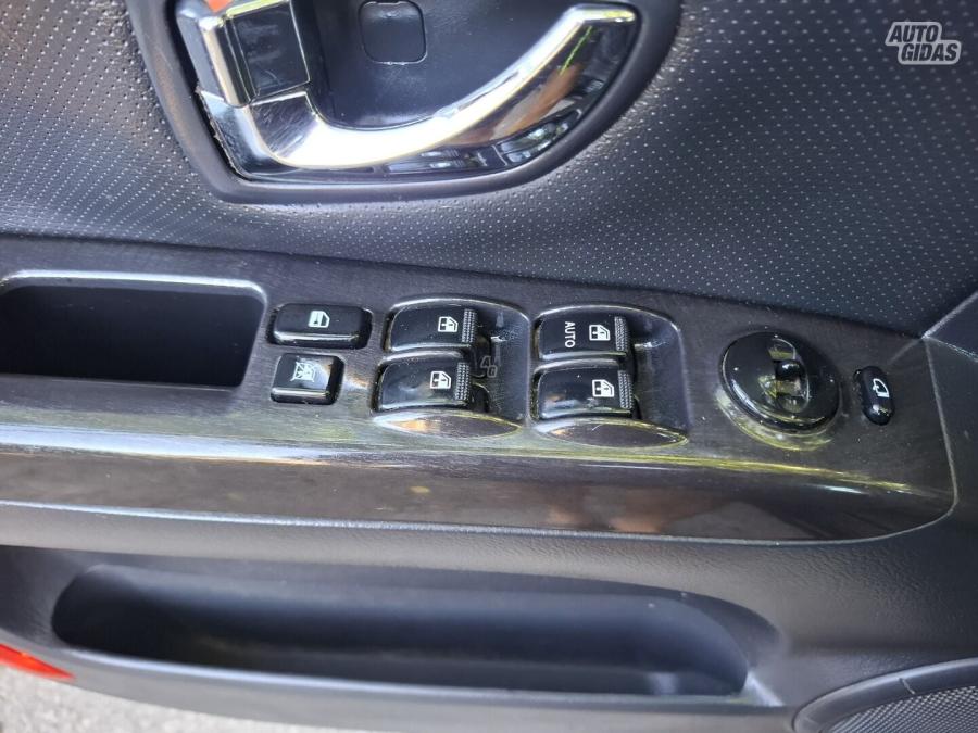 Kia Sorento 2009 in Prienai, with an engine capacity of 2.50 L and mileage of 225 thousand km for 3700 €, photo 26 on AUTOMOTO.COM.LV