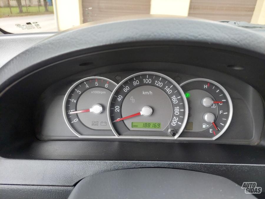 Kia Sorento 2009 in Kretinga, with an engine capacity of 2.50 L and mileage of 189 thousand km for 3590 €, photo 13 on AUTOMOTO.COM.LV