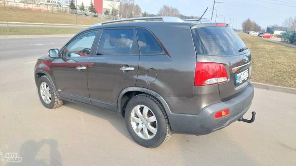 Kia Sorento 2011 in Kaunas, with an engine capacity of 2.20 L and mileage of 225 thousand km for 5550 €, photo 7 on AUTOMOTO.COM.LV