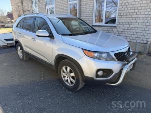 Kia Sorento 2011 Rīga, ar dzinēja tilpumu 2.20 L un nobraukumu 441 tūkst. km par 2950 €, foto  vietnē AUTOMOTO.COM.LV