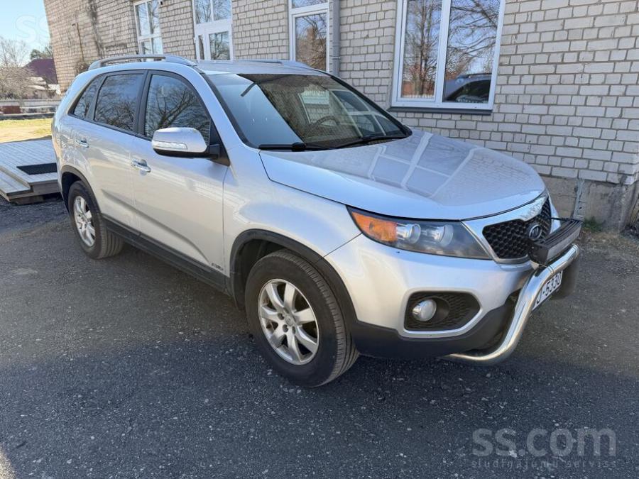 Kia Sorento 2011 Rīga, ar dzinēja tilpumu 2.20 L un nobraukumu 441 tūkst. km par 2950 €, foto 1 vietnē AUTOMOTO.COM.LV