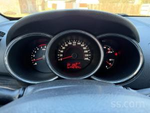 Kia Sorento 2011 Rīga, ar dzinēja tilpumu 2.20 L un nobraukumu 441 tūkst. km par 2950 €, foto 9 vietnē AUTOMOTO.COM.LV