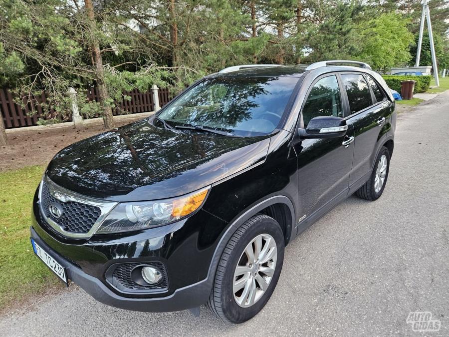 Kia Sorento 2011 in Mazeikiai, with an engine capacity of 2.20 L and mileage of 258 thousand km for 5250 €, photo 1 on AUTOMOTO.COM.LV