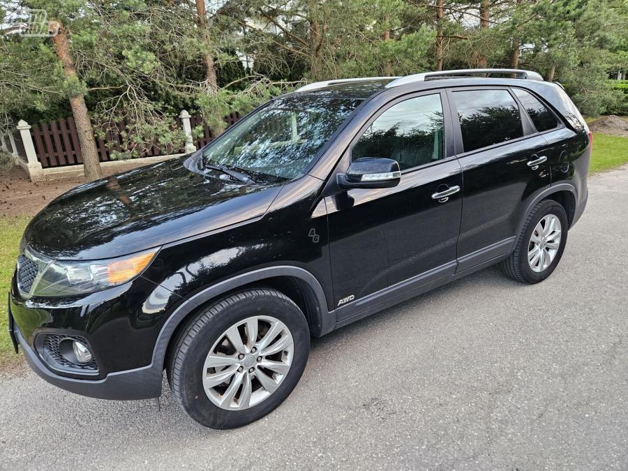 Kia Sorento 2011 in Mazeikiai, with an engine capacity of 2.20 L and mileage of 258 thousand km for 5250 €, photo 5 on AUTOMOTO.COM.LV