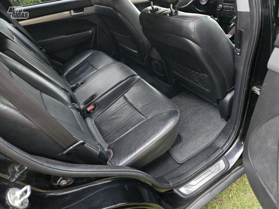 Kia Sorento 2011 in Mazeikiai, with an engine capacity of 2.20 L and mileage of 258 thousand km for 5250 €, photo 17 on AUTOMOTO.COM.LV