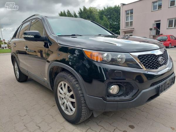 Kia Sorento 2012 in Kretinga, with an engine capacity of 2.20 L and mileage of 228 thousand km for 6790 €, photo 4 on AUTOMOTO.COM.LV