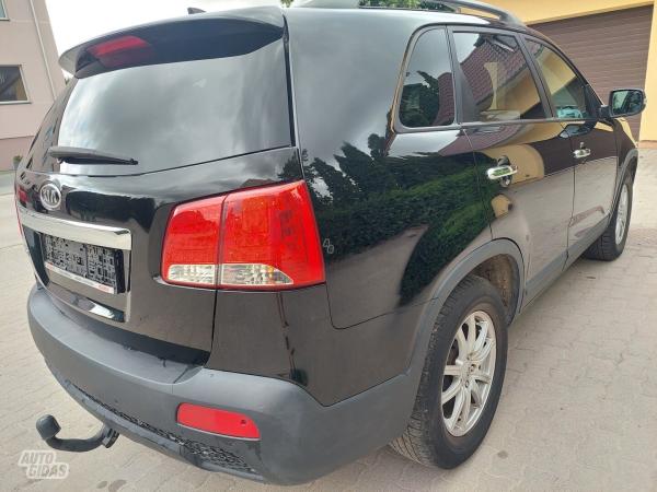 Kia Sorento 2012 in Kretinga, with an engine capacity of 2.20 L and mileage of 228 thousand km for 6790 €, photo 8 on AUTOMOTO.COM.LV