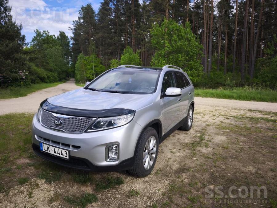 Kia Sorento 2013 in Riga, with an engine capacity of 2.20 L and mileage of 267 thousand km for 7500 €, photo 1 on AUTOMOTO.COM.LV