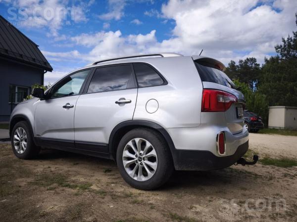 Kia Sorento 2013 in Riga, with an engine capacity of 2.20 L and mileage of 267 thousand km for 7500 €, photo 2 on AUTOMOTO.COM.LV