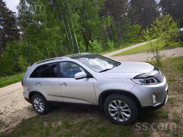 Kia Sorento 2013 in Riga, with an engine capacity of 2.20 L and mileage of 267 thousand km for 7500 €, photo 3 on AUTOMOTO.COM.LV
