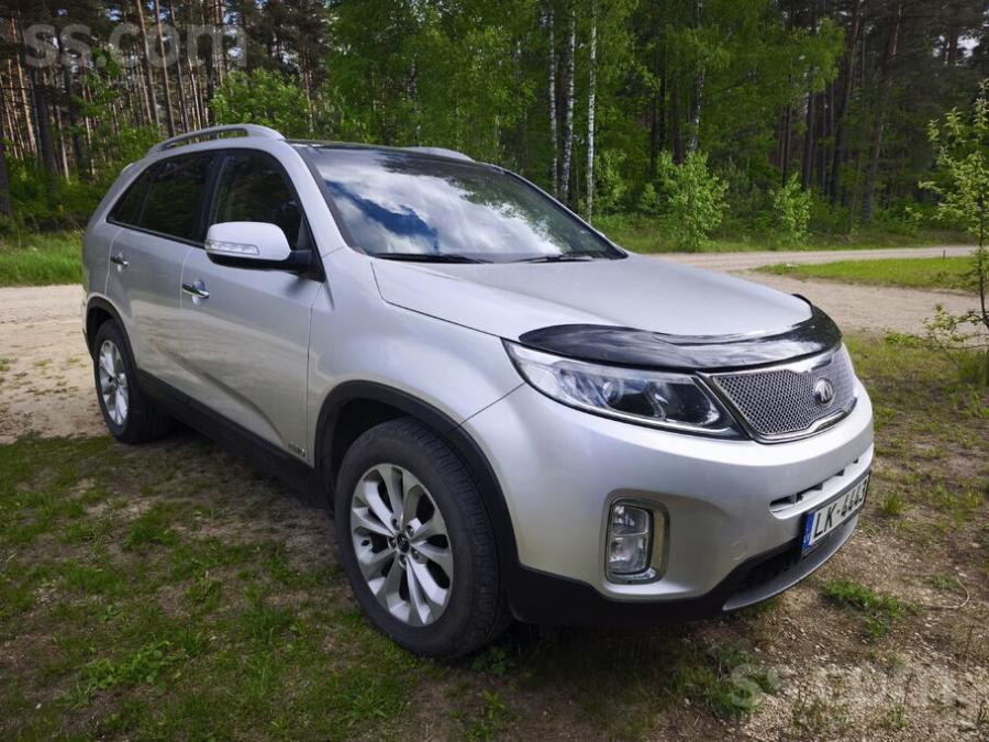 Kia Sorento 2013 in Riga, with an engine capacity of 2.20 L and mileage of 267 thousand km for 7500 €, photo 5 on AUTOMOTO.COM.LV