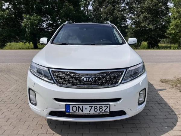 Kia Sorento 2014 Rīga, ar dzinēja tilpumu 2.20 L un nobraukumu 213 tūkst. km par 13350 €, foto 2 vietnē AUTOMOTO.COM.LV