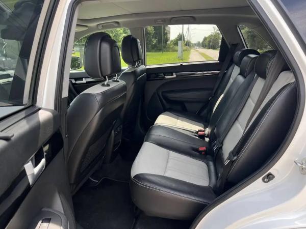 Kia Sorento 2014 Rīga, ar dzinēja tilpumu 2.20 L un nobraukumu 213 tūkst. km par 13350 €, foto 9 vietnē AUTOMOTO.COM.LV