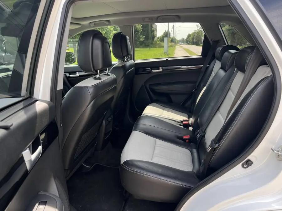 Kia Sorento 2014 Rīga, ar dzinēja tilpumu 2.20 L un nobraukumu 213 tūkst. km par 13350 €, foto 10 vietnē AUTOMOTO.COM.LV