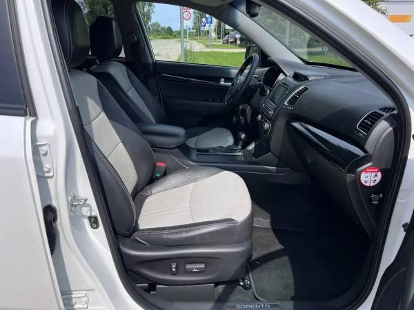 Kia Sorento 2014 Rīga, ar dzinēja tilpumu 2.20 L un nobraukumu 213 tūkst. km par 13350 €, foto 10 vietnē AUTOMOTO.COM.LV