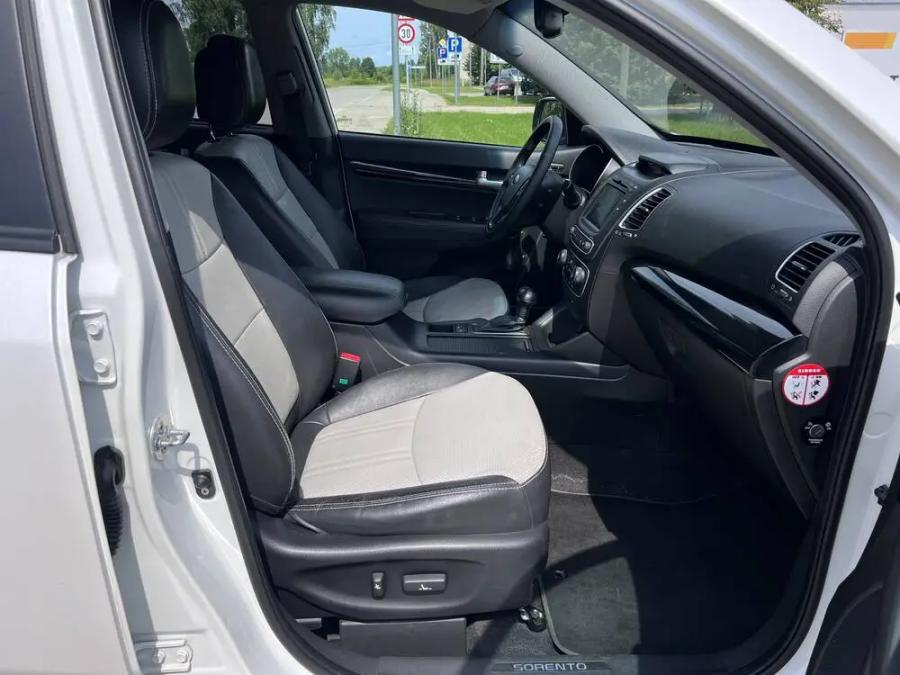 Kia Sorento 2014 Rīga, ar dzinēja tilpumu 2.20 L un nobraukumu 213 tūkst. km par 13350 €, foto 11 vietnē AUTOMOTO.COM.LV