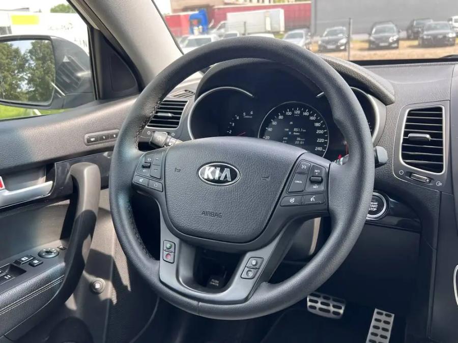 Kia Sorento 2014 Rīga, ar dzinēja tilpumu 2.20 L un nobraukumu 213 tūkst. km par 13350 €, foto 16 vietnē AUTOMOTO.COM.LV