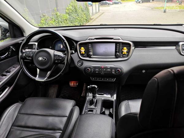 Kia Sorento 2015 in Klaipeda, with an engine capacity of 2.20 L and mileage of 0 thousand km for 15500 €, photo 8 on AUTOMOTO.COM.LV