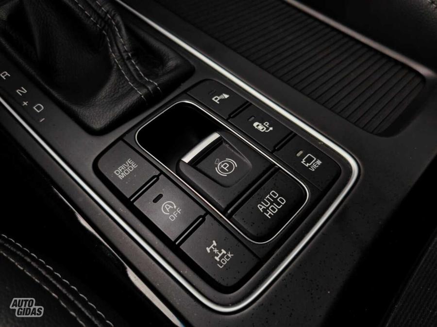 Kia Sorento 2015 in Klaipeda, with an engine capacity of 2.20 L and mileage of 0 thousand km for 15500 €, photo 13 on AUTOMOTO.COM.LV