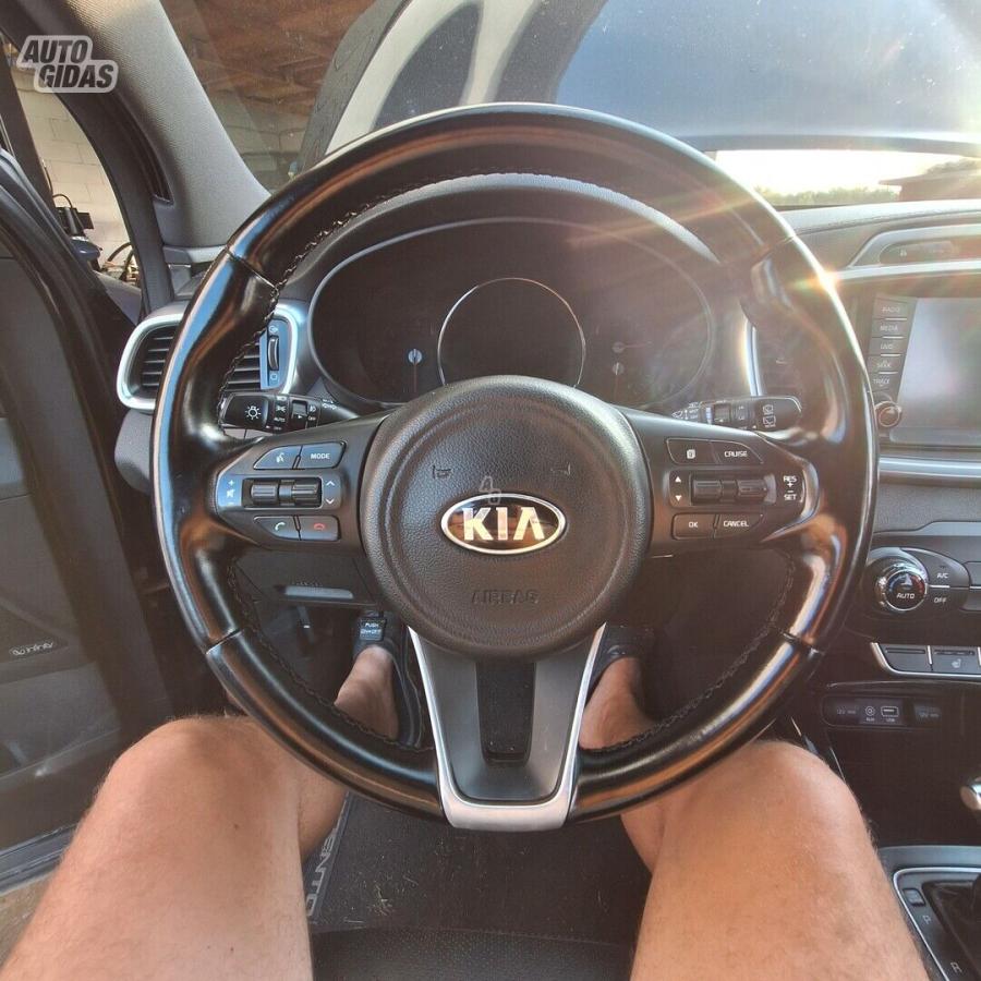 Kia Sorento 2016 in Klaipeda, with an engine capacity of 3.30 L and mileage of 180 thousand km for 9500 €, photo 4 on AUTOMOTO.COM.LV