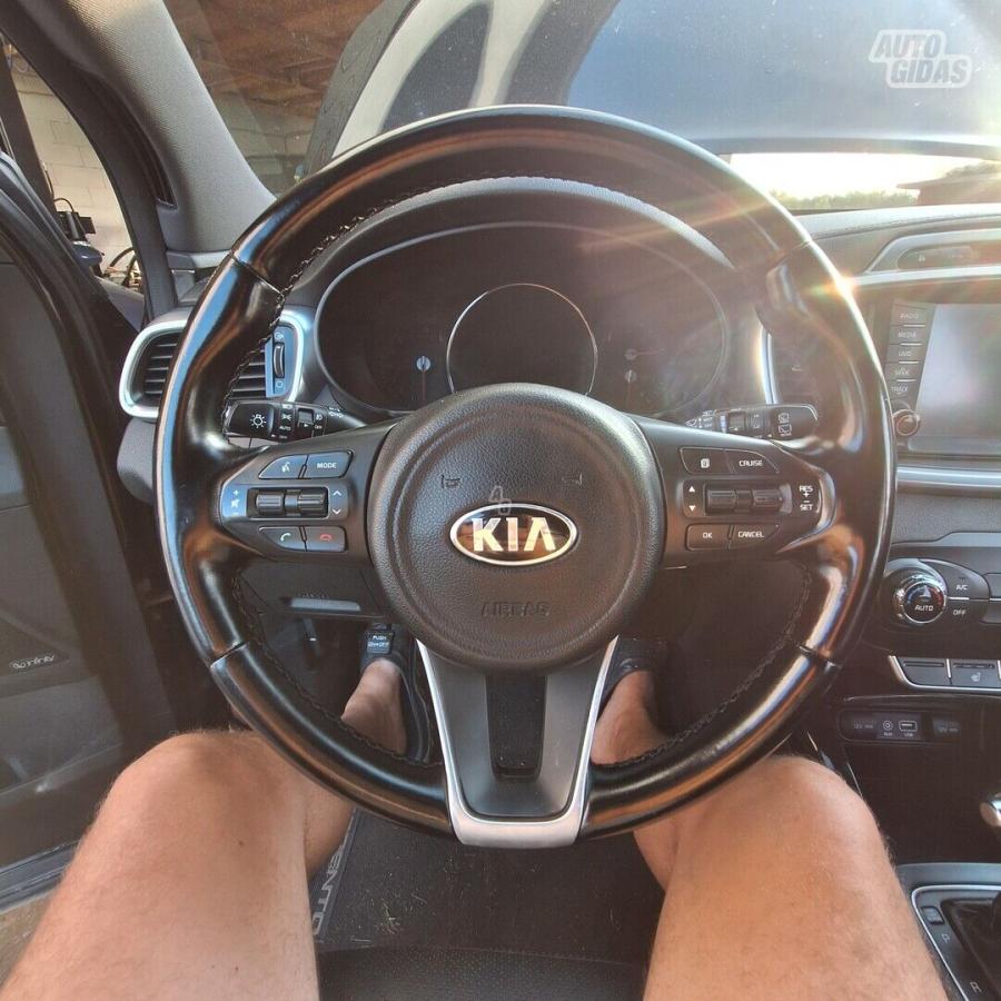 Kia Sorento 2016 in Klaipeda, with an engine capacity of 3.30 L and mileage of 180 thousand km for 9500 €, photo 4 on AUTOMOTO.COM.LV