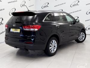 Kia Sorento 2017 in Vilnius, with an engine capacity of 3.34 L and mileage of 223 thousand km for 8900 €, photo 3 on AUTOMOTO.COM.LV