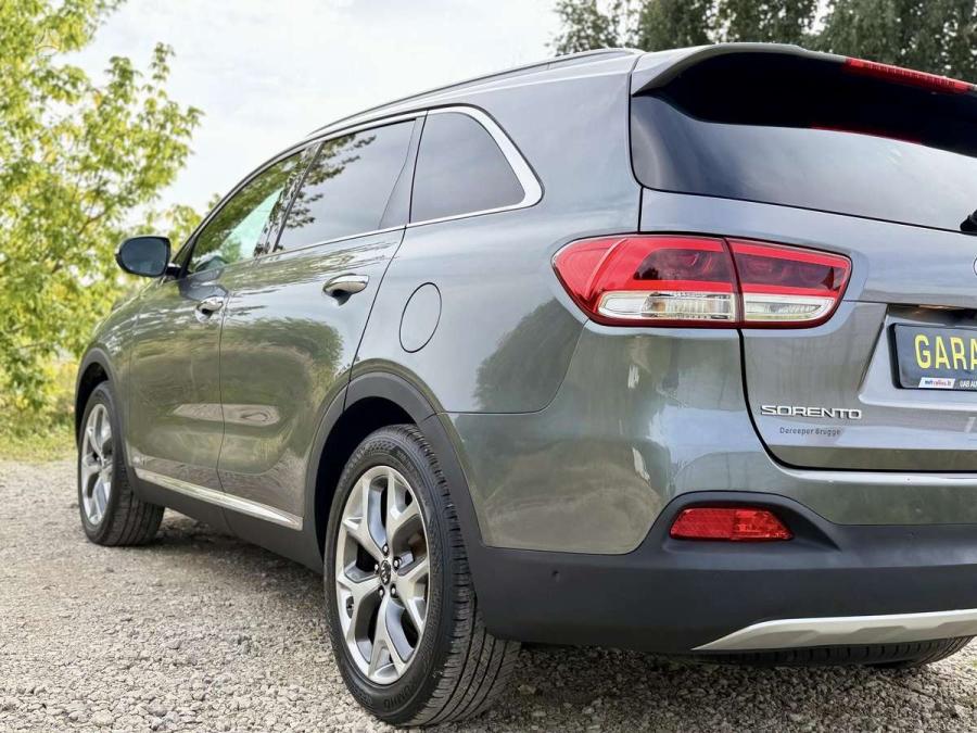 Kia Sorento 2017 in Siauliai, with an engine capacity of 2.20 L and mileage of 250 thousand km for 16450 €, photo 8 on AUTOMOTO.COM.LV