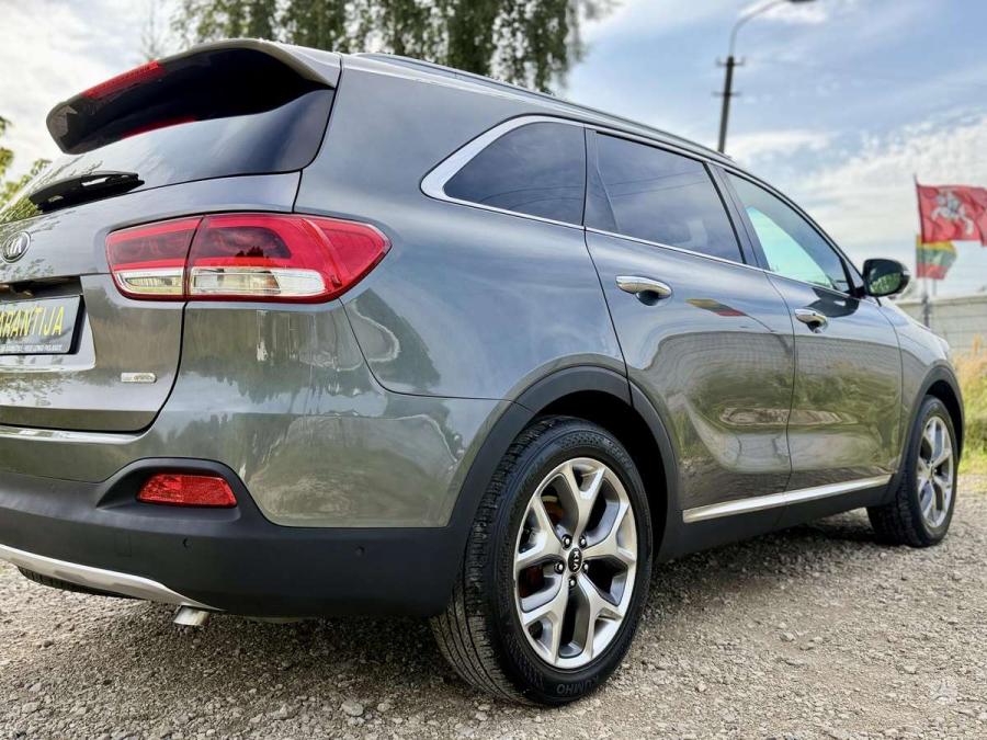 Kia Sorento 2017 in Siauliai, with an engine capacity of 2.20 L and mileage of 250 thousand km for 16450 €, photo 9 on AUTOMOTO.COM.LV