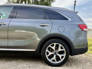 Kia Sorento 2017 in Siauliai, with an engine capacity of 2.20 L and mileage of 250 thousand km for 16450 €, photo 13 on AUTOMOTO.COM.LV