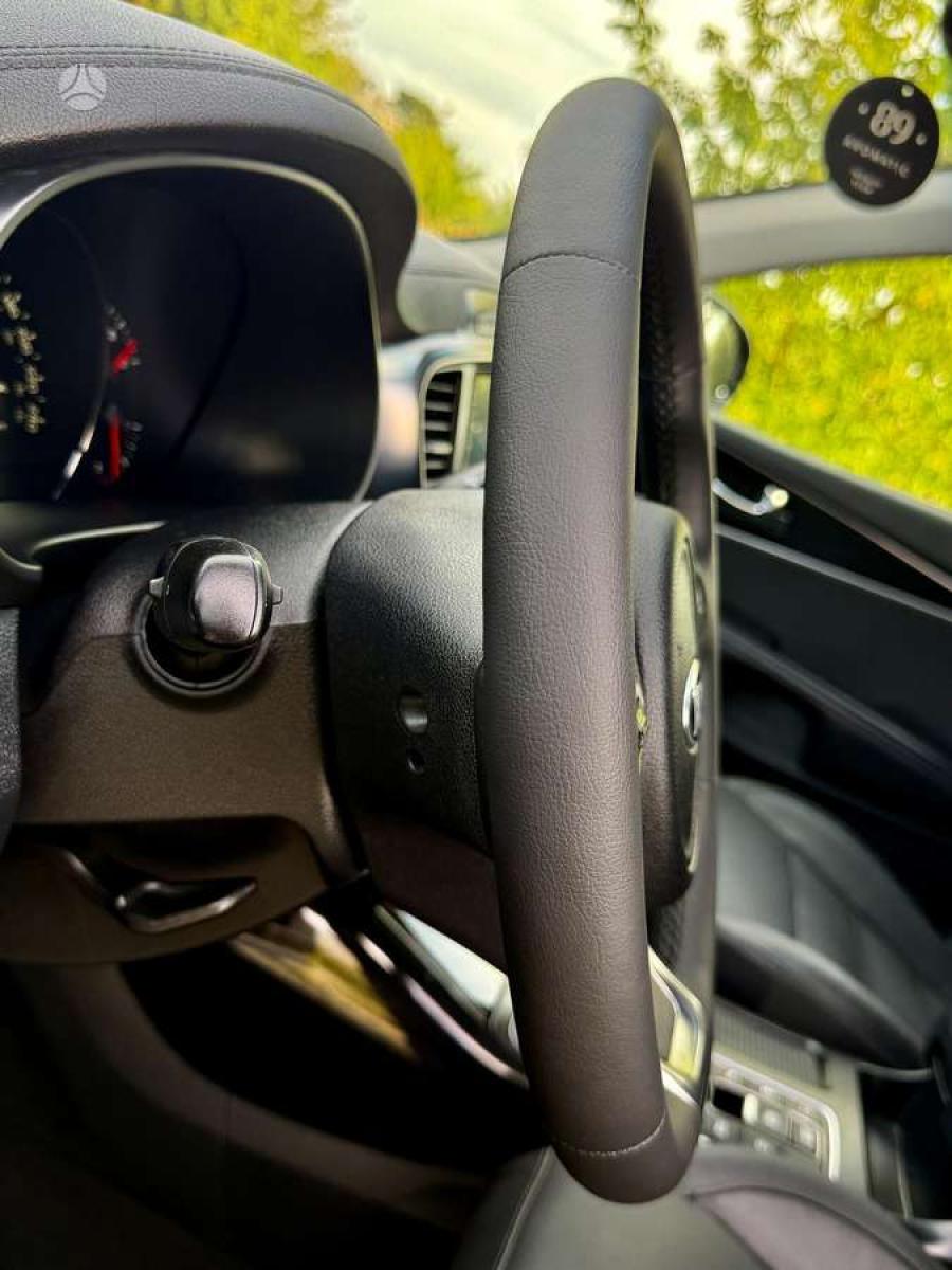 Kia Sorento 2017 in Siauliai, with an engine capacity of 2.20 L and mileage of 250 thousand km for 16450 €, photo 25 on AUTOMOTO.COM.LV